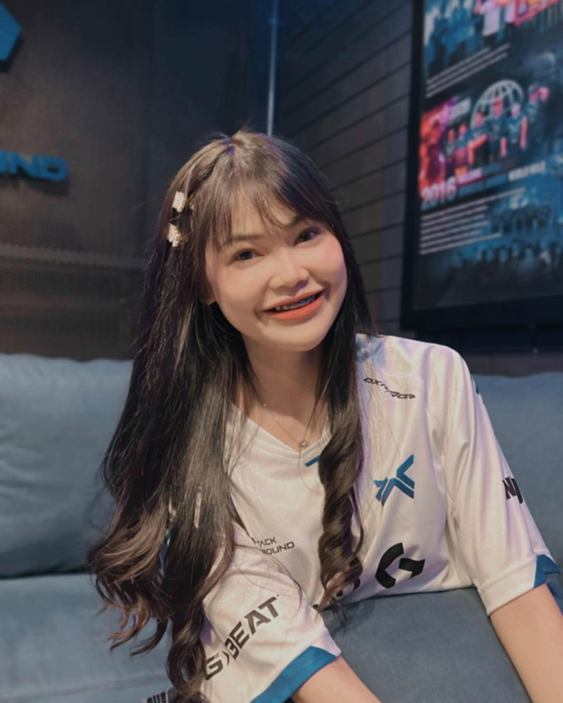 เปิดวาร์ป น้องจ๊ะจ๋า Sirikarn สาวสวยสตรีมเมอร์วัยใส น่ารักขี้เล่นเป็นกันเอง